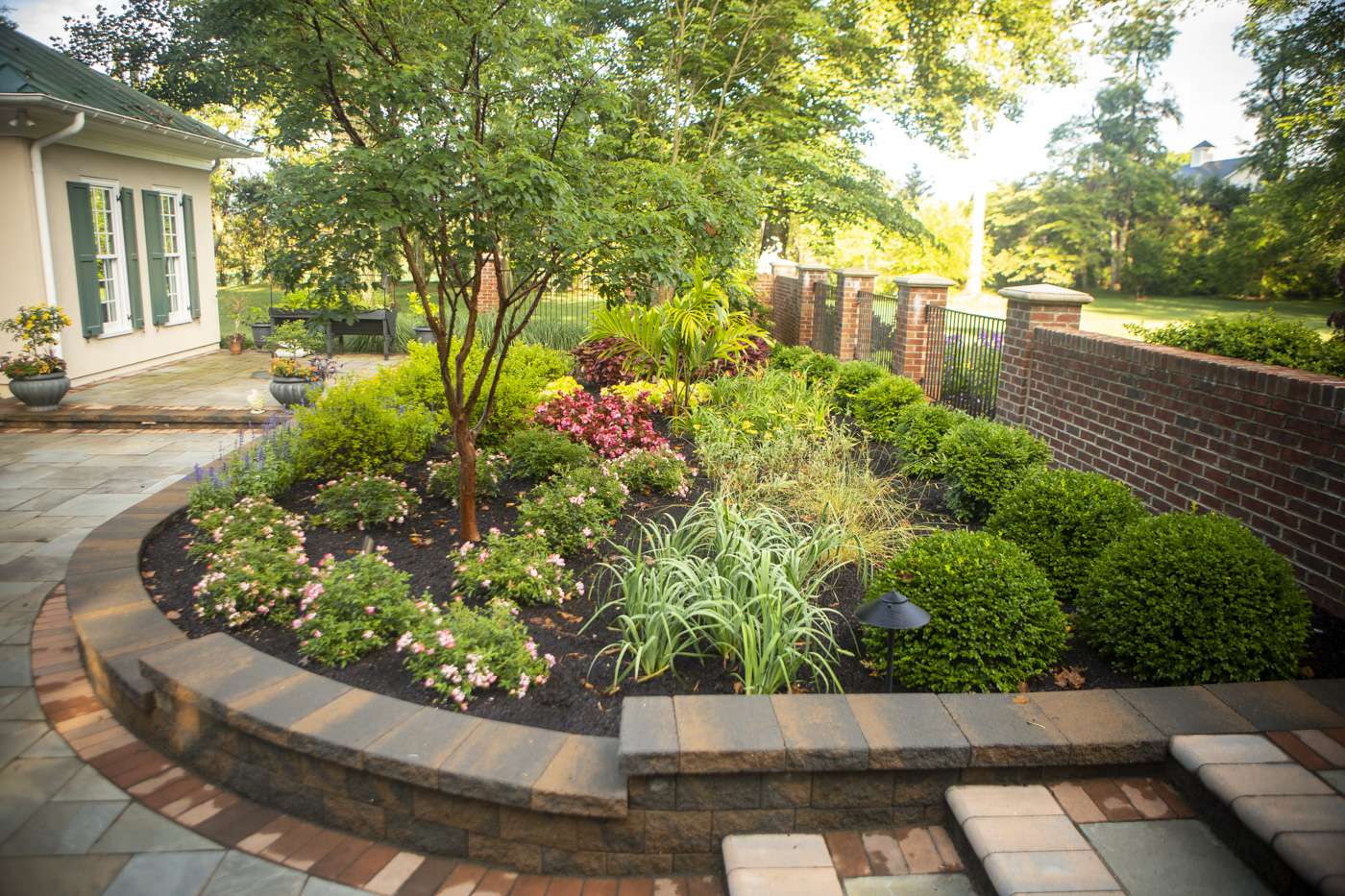 What are Berms and How can you use Them in Your Landscaping?